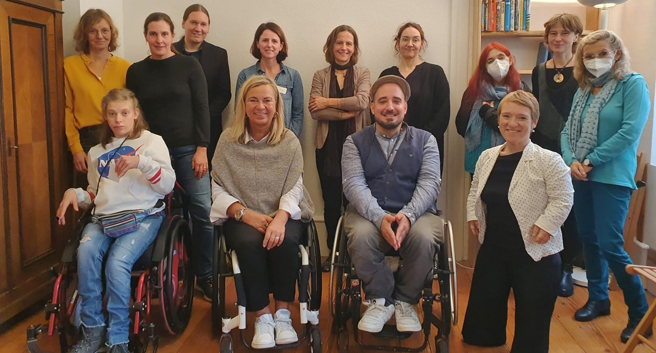 Simone Fischer zu Besuch bei Kultur Raum e. V. in Emmendingen ...